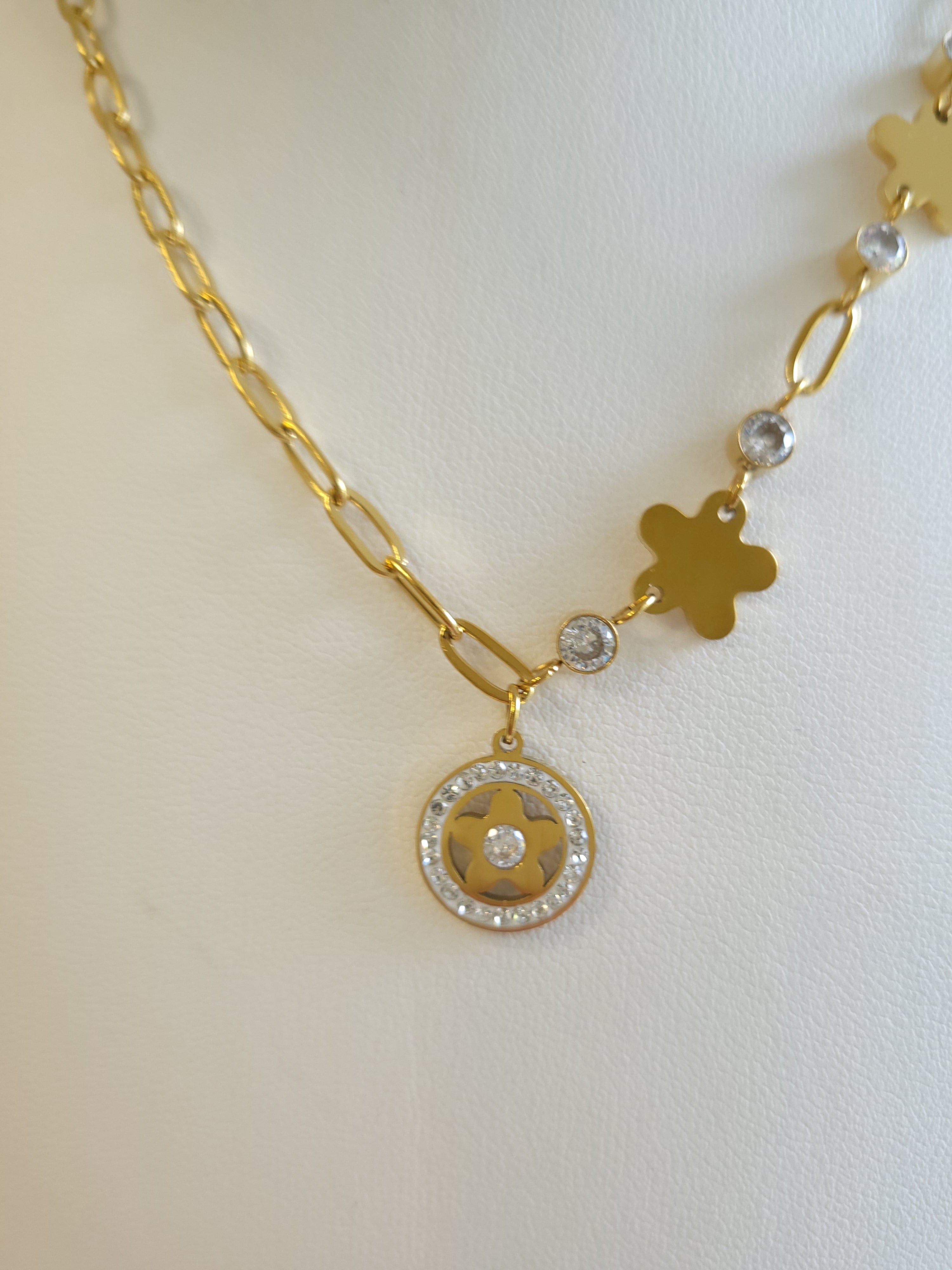 Collier Flowers – Farah.one